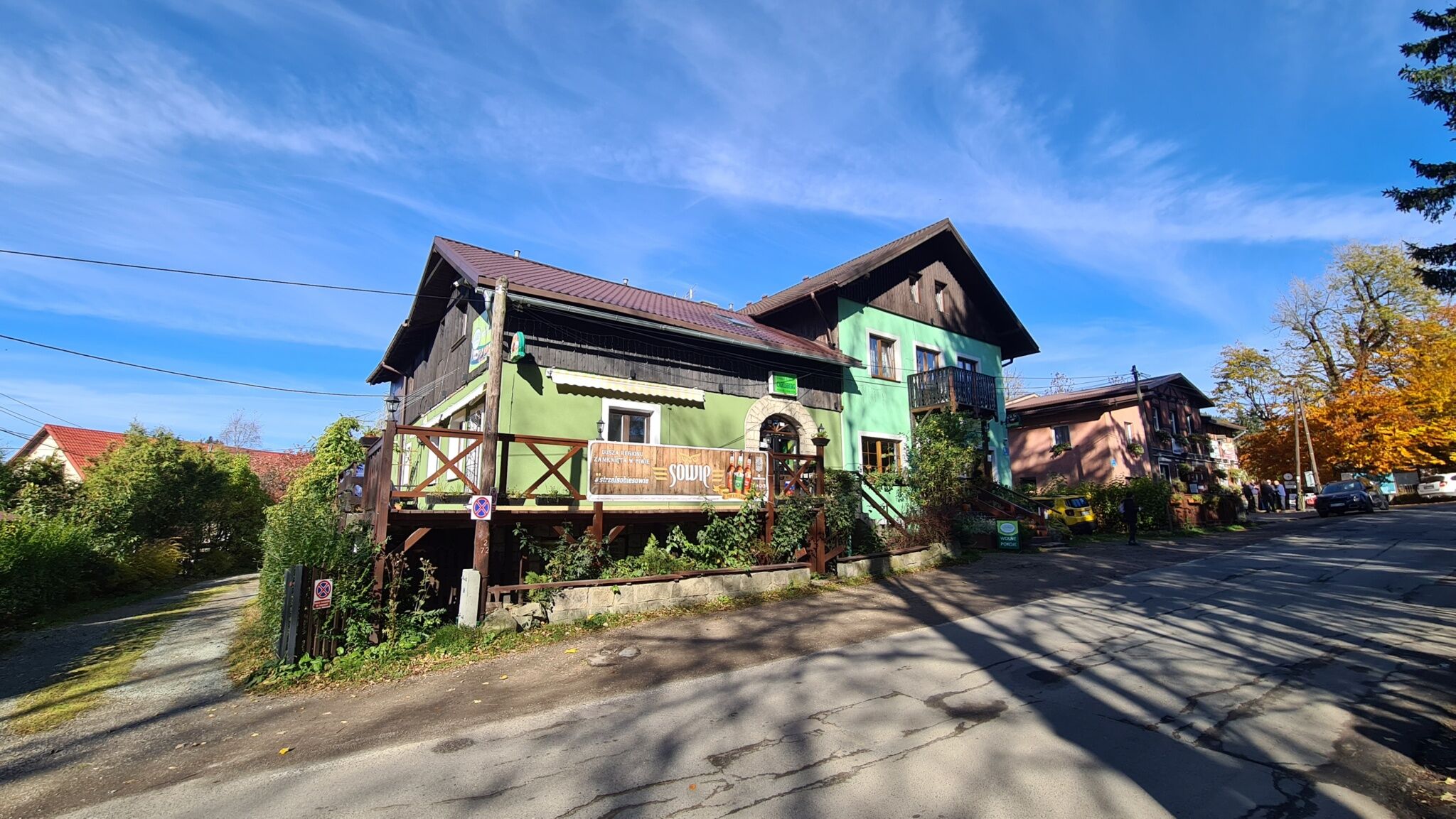 Zajazd Karłów - Noclegi.pl