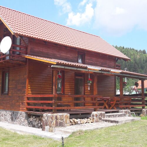 Cabana Hunor-Magor Izvoare - RevNGo.com