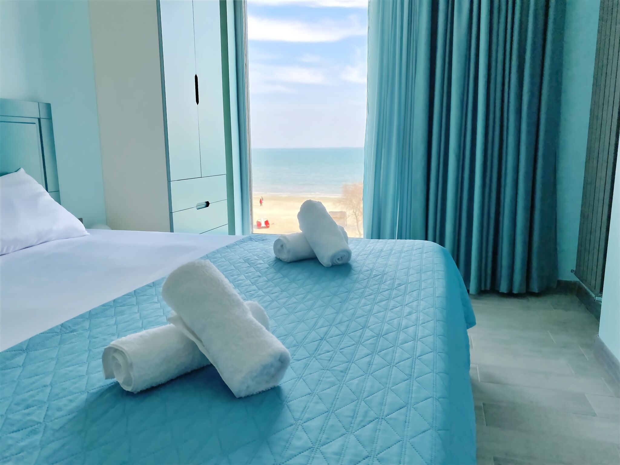 Alezzi Beach Resort Apartament 23 Năvodari - Travelminit.ro