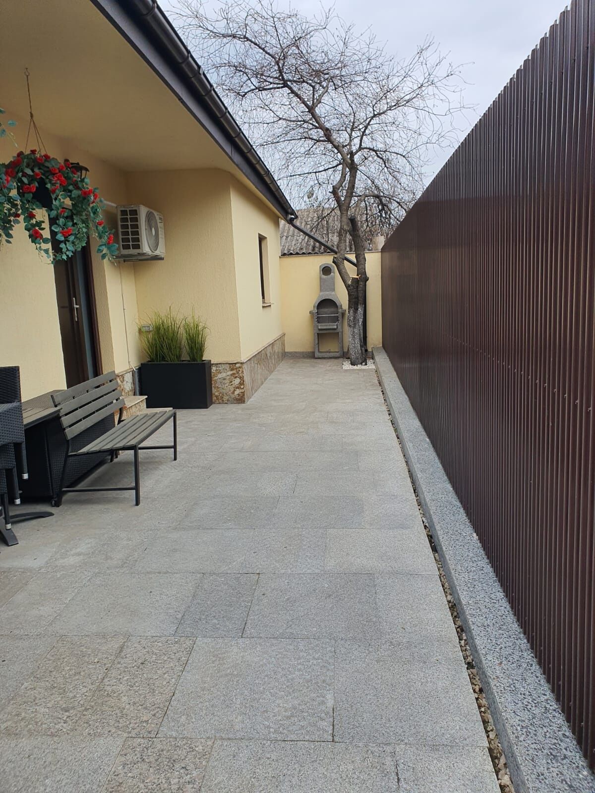 Casa cu Flori Pantelimon - Travelminit.ro