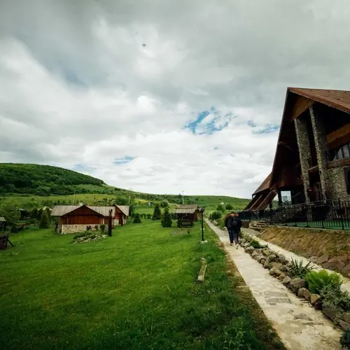 Complexul Domeniul Regilor Ciurila - Travelminit.ro
