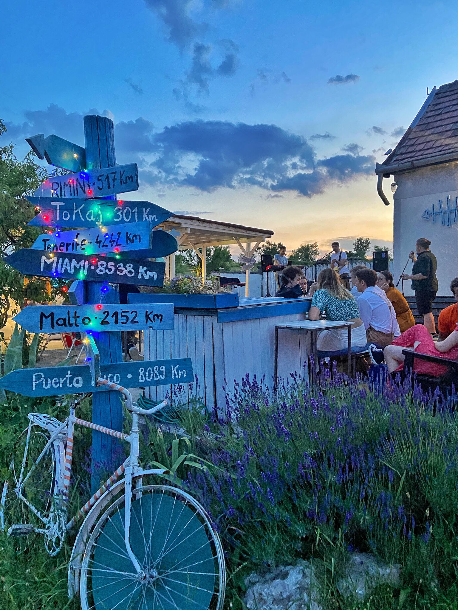 Random Bagel Bar - Képek, Leírás, Vélemények - Szallas.hu programok