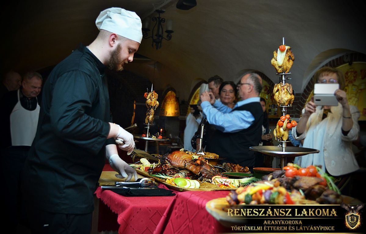 Reneszánsz Lakoma az Aranykoronában - Képek, Leírás, Vélemények ...